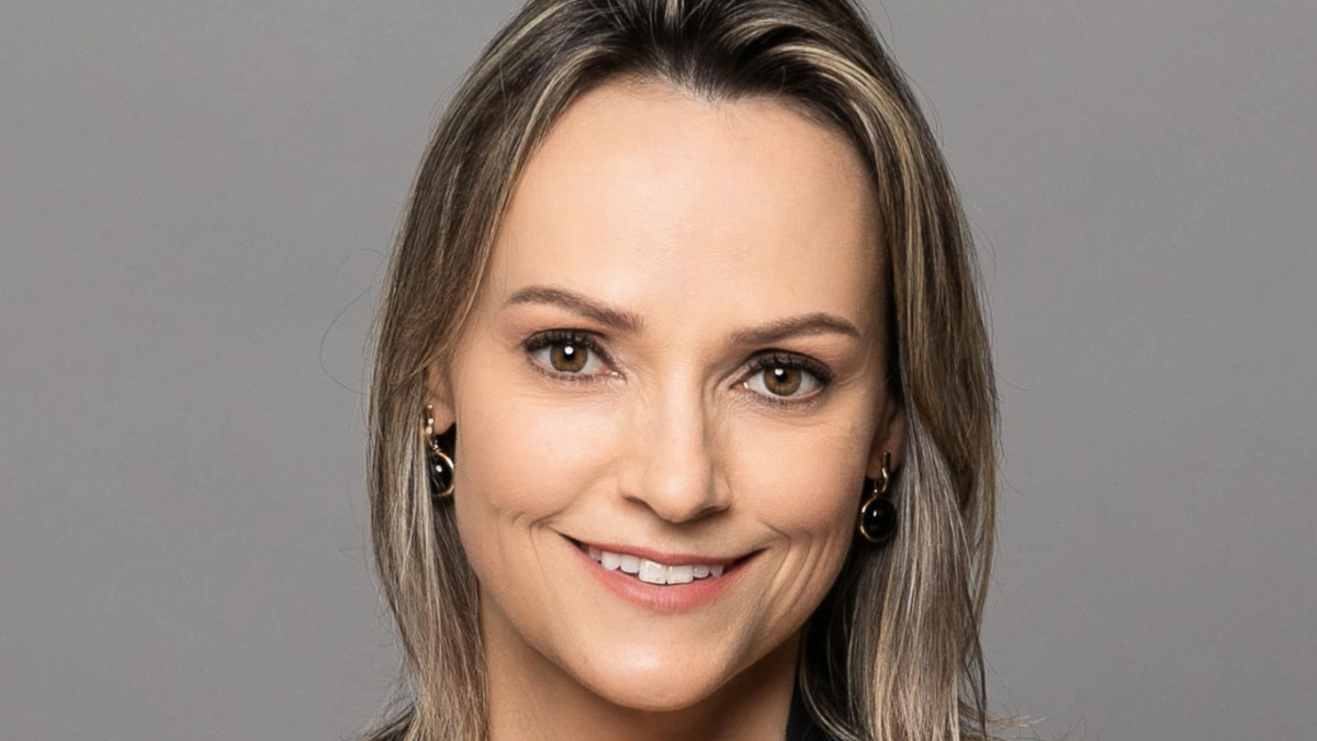 Débora Brum ministra curso 'Aprenda a Arte de Falar e Influenciar' no ... Débora Brum ministra curso 'Aprenda a Arte de Falar e Influenciar' no ...
